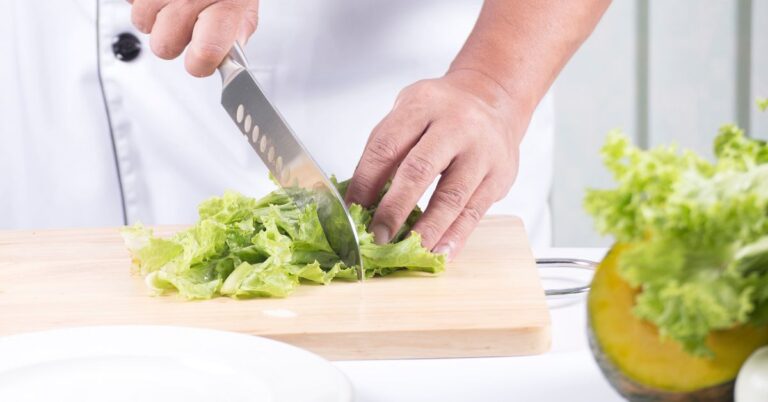 ¡Aprende a cortar lechuga como un profesional y evita que se oxide ...